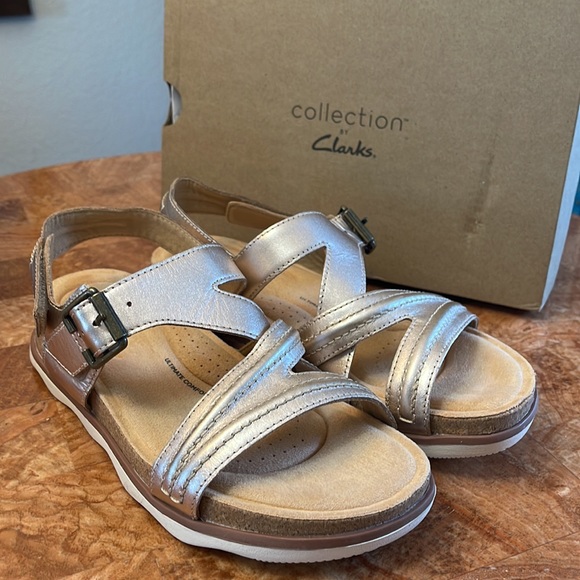 Clarks | Shoes | Nib Clarks Brynn Step Rose Gold Leather Sandals ...